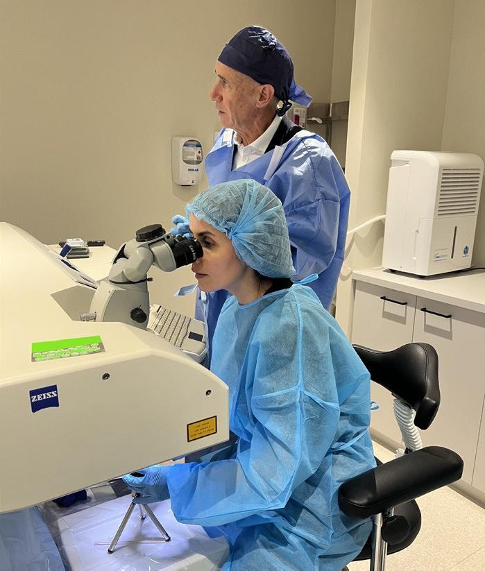 Optometrists Get Hands-on with Refractive Laser