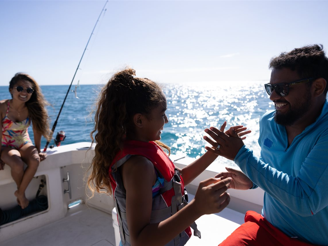 4 Ways to Find & Enjoy a Boat